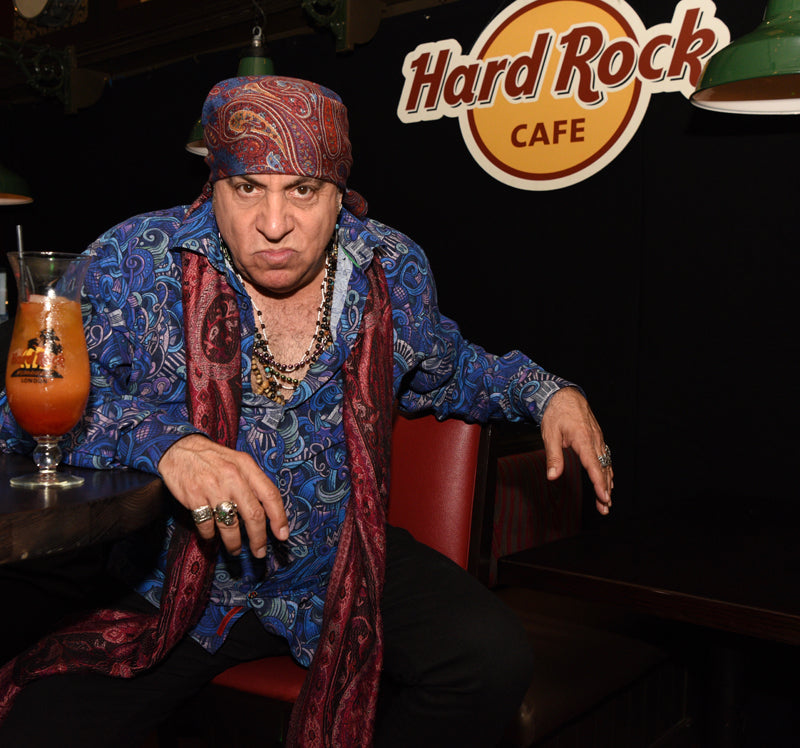 LITTLE STEVEN ROCKS THE HARD ROCK CAFE! – Vive Le Rock